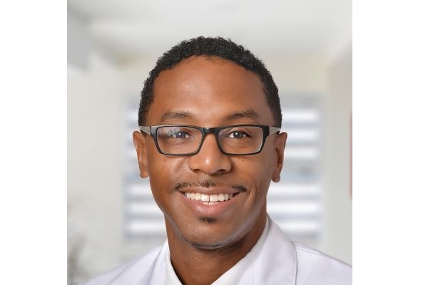 Joseph receives Healthcare Achievement Award | Translational Data ...